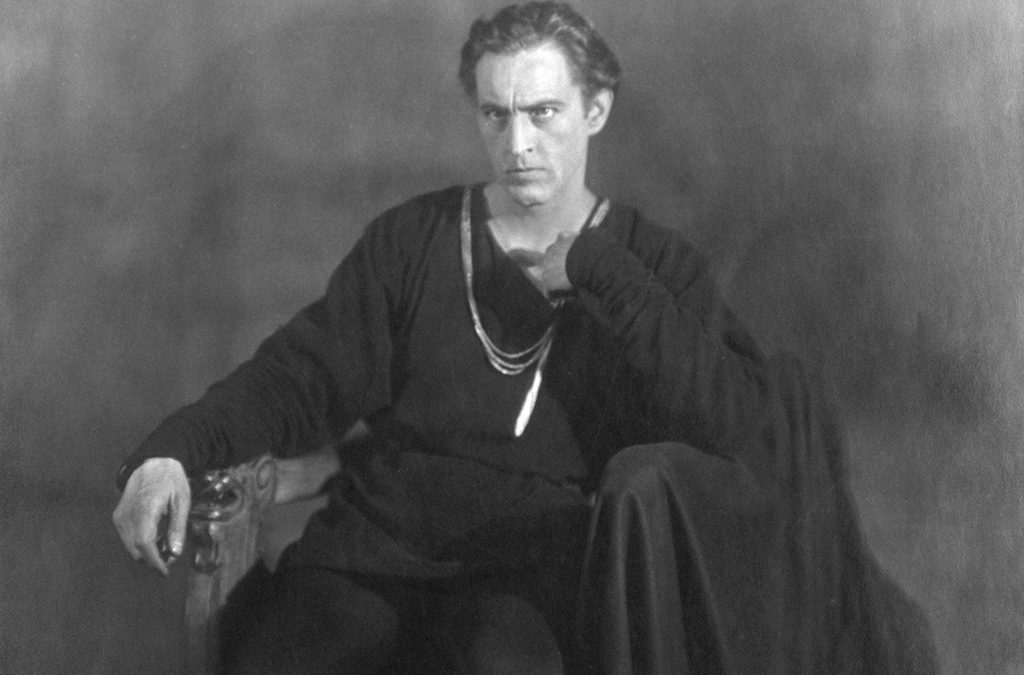 Proven Techniques for Memorizing Lines - Dramatics Magazine