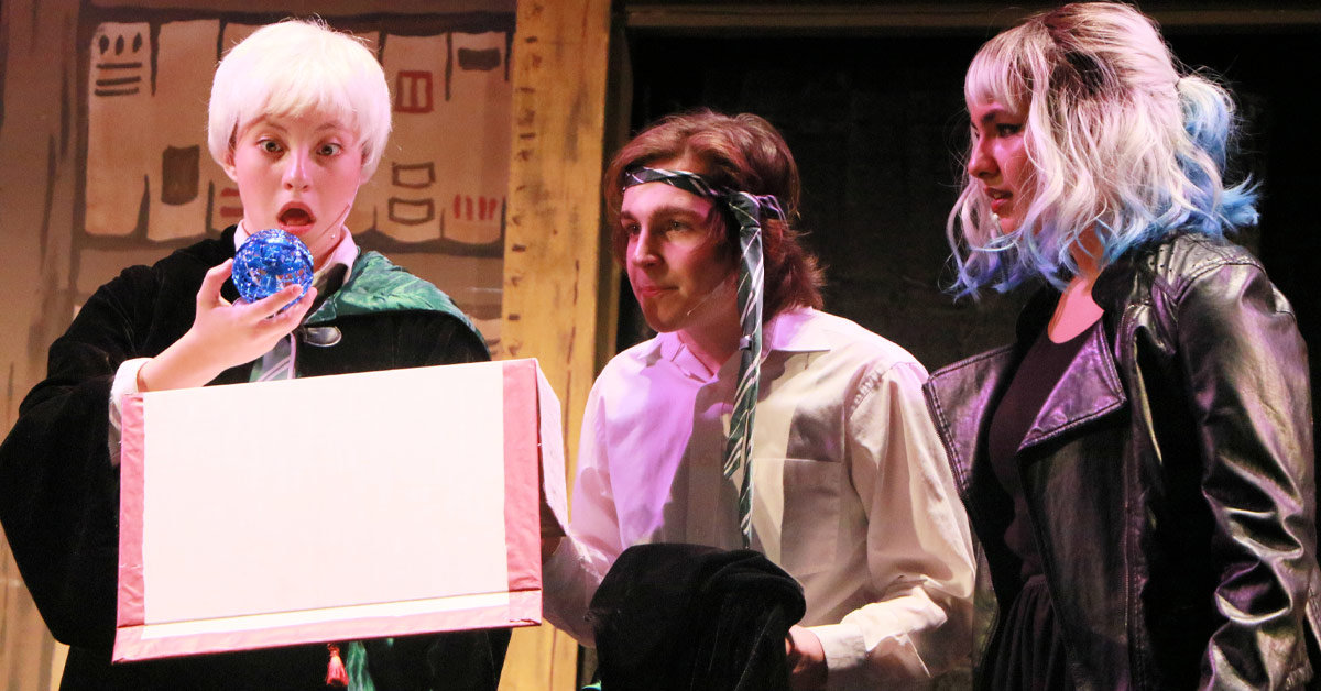 Inverted Periaktoi - Dramatics Magazine